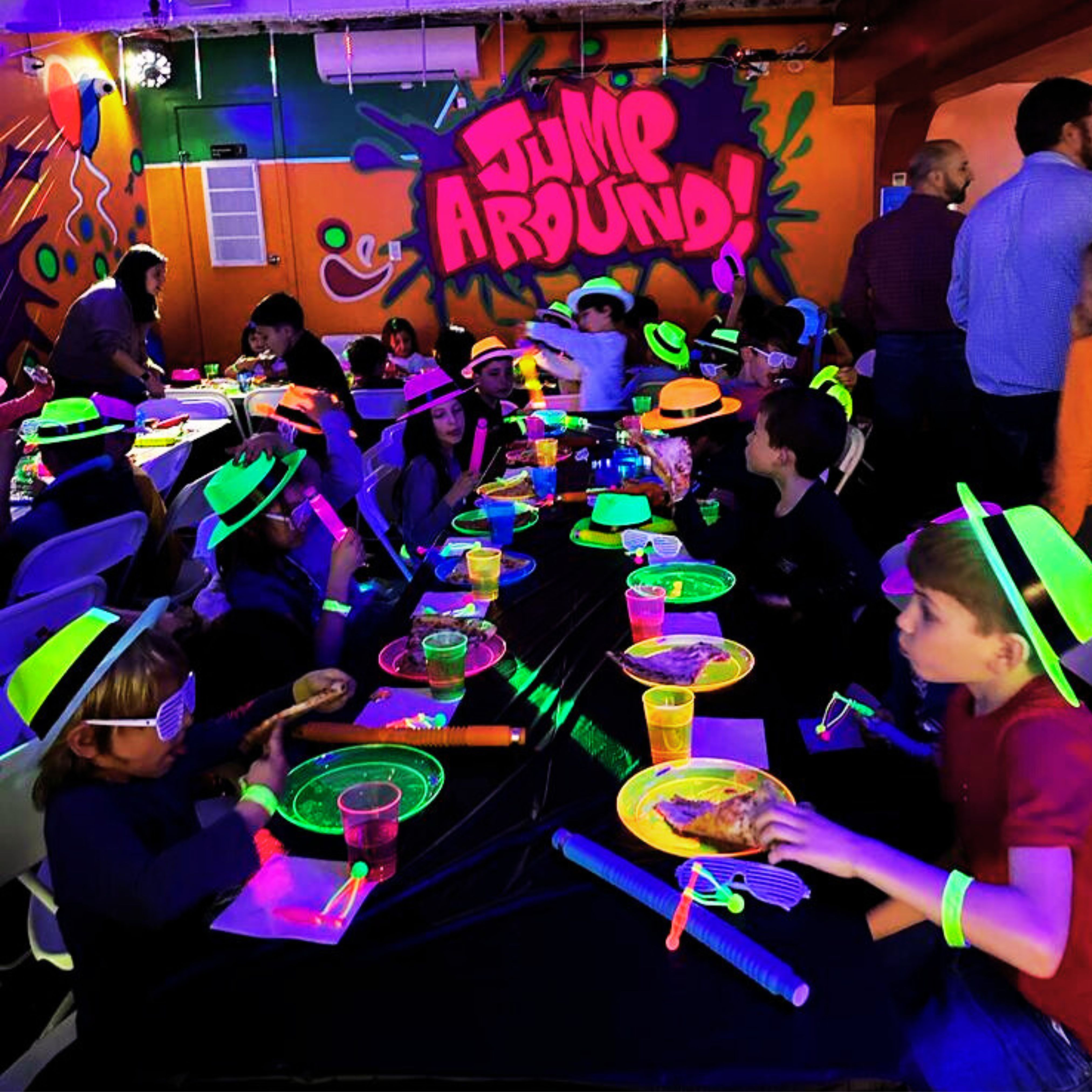 Glow ‎in the Dark Party NYC | Max Adventures